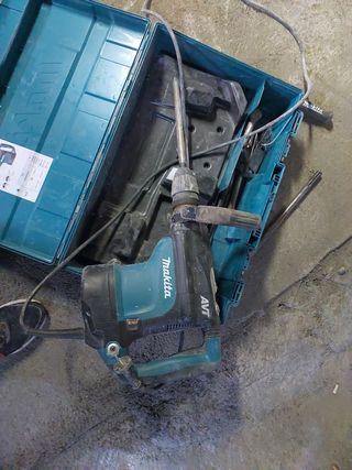 makita AVT