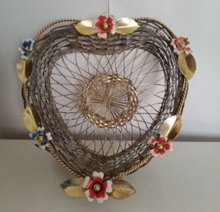 CESTINO INTRECCIATO IN METALLO