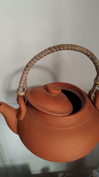 Vecchia teiera cinese Yixing 