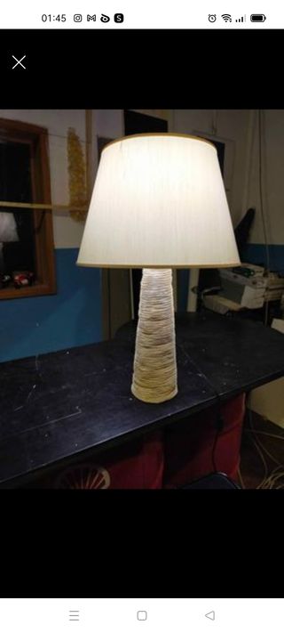 Lampada artigianale vintage, alta 70 cm, larga 39 