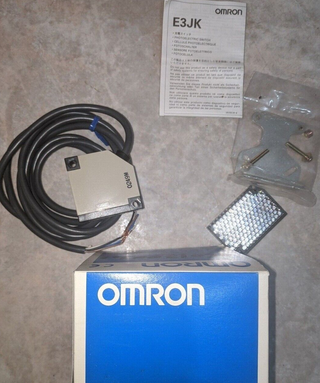 E3JK-R2M2 OMRON Sensore fotoelettrico Portata: 0÷2