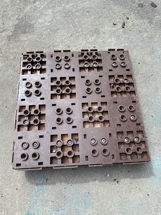 Piastrelle in legno da giardino 