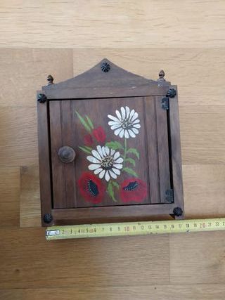 Portachiavi a muro in legno