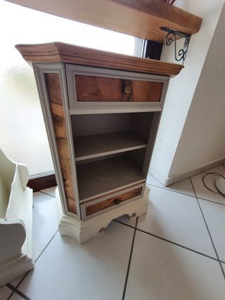 Mobiletto legno ristilizzato 