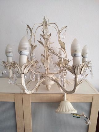 Lampadario vintage in ferro battuto