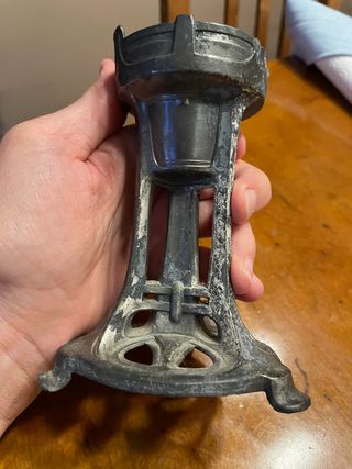 Candelabro in ghisa in stile liberty 