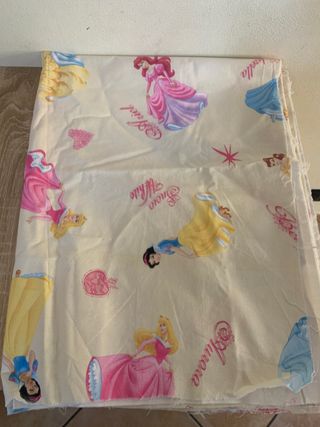 Nuovo scampolo di stoffa con principesse Disney 