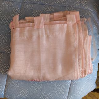 Tende rosa per finestra grande