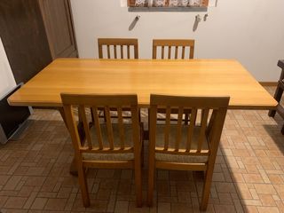 Tavolo in rovere con sedie