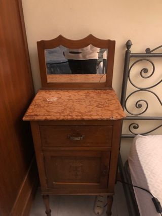 Comodini stile liberty