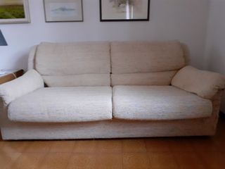 Divano in regalo , con fodera.