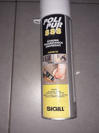 Schiuma puliuretanica universale..