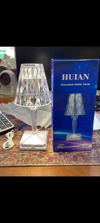 lampada in plexiglass senza filo