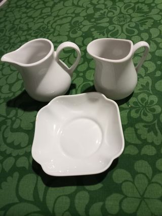 coppia di bricchi e e piattino