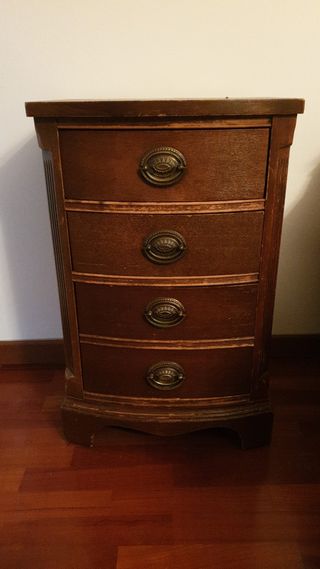 vendo comodini in legno