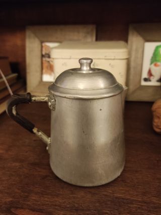 vecchia caffettiera lattiera 