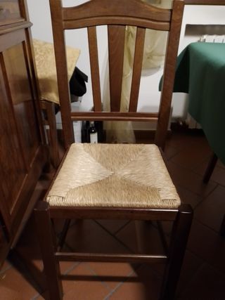 4 sedie in legno massiccio con seduta in paglia 
