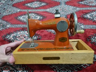 Macchina da cucire (ussr)