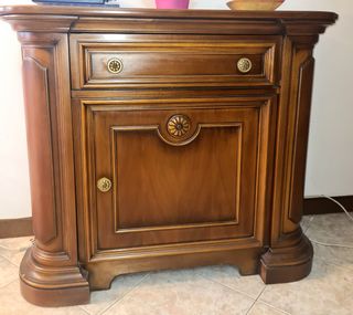 Cassettiera/mobile in legno massiccio