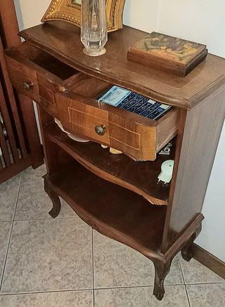 Mobiletto in legno