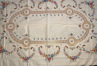 Tovaglia ricamata 