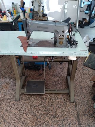 Macchina per cucire pelle e cuoio Singer 