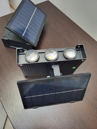 set 2 faretti led solare 