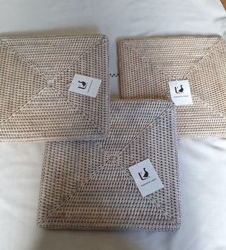 3 SOTTOPIATTI-L'oca nera