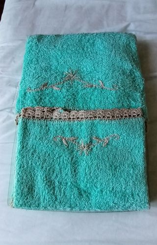 Set asciugamani spugna verde acqua ricamo a mano