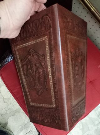 Cestino in similpelle con giglio fiorentino cm 31