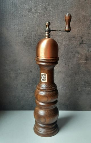 DELBRU Macinapepe /sale a manovella 