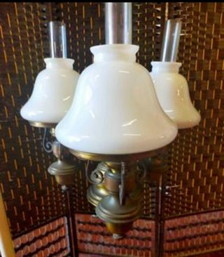 Lampadario vintage anni 50/60 in ottone e vetro