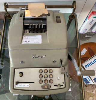 Calcolatore vintage Everest