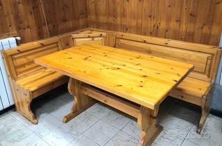 Tavolo in legno con cassapanca 