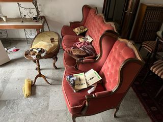 Divano e poltrone in legno 