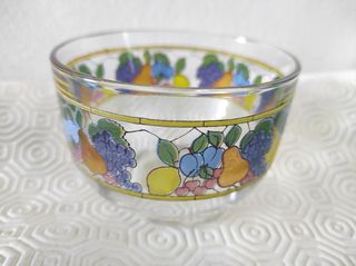 Ciotolina in vetro dipinto. 