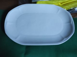 Vassoi in ceramica bianco. 