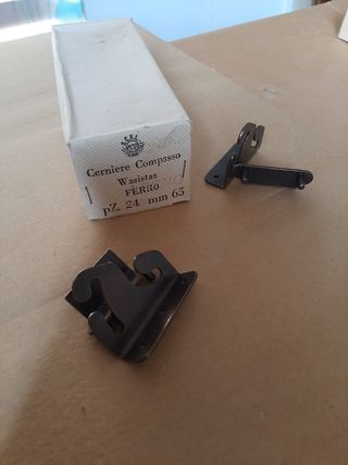 Cerniere compasso vasistas