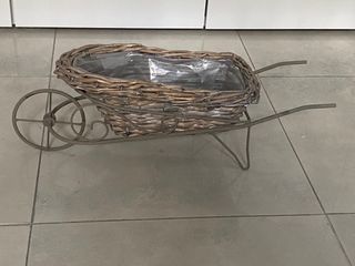 Portapiante portafiori in ferro e paglia