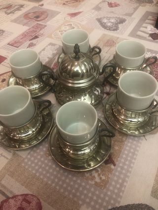 Servizio caffè in peltro e ceramica