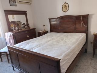 Struttura letto matrimoniale in legno ciliegio 