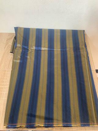 Nuovo scampolo di stoffa a righe blu e dorate