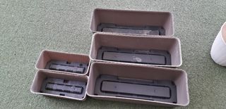 Vasi con riserva d'acqua 