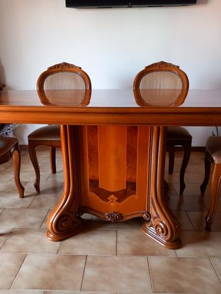 Tavolo in legno stile vintage con 6 sedie 