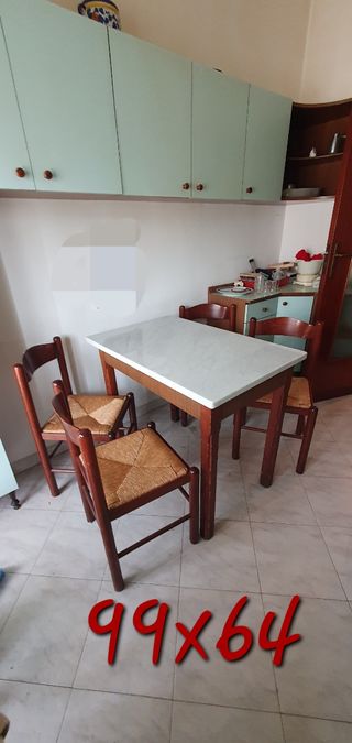 Tavolo con piano marmo +4sedie in legno massello
