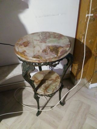 Splendido raffinato tavolino in onice e ottone