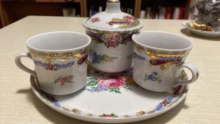 set tazzine e zuccheriera 