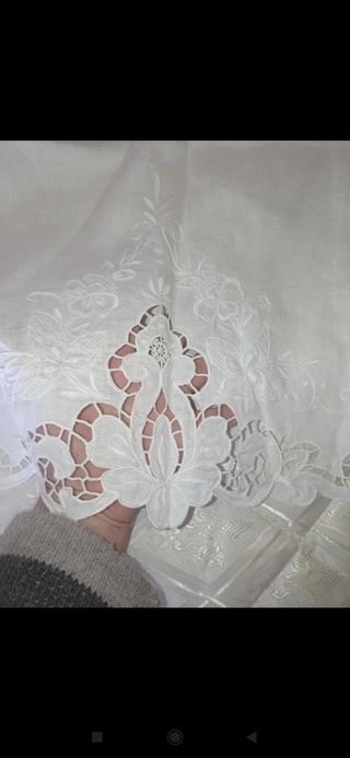 asciugamani in lino e intaglio 