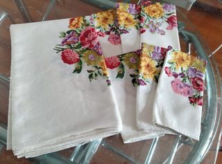 tOVAGLIA DA 6 COPERTI IN LINO MARCA ZUCCHI NUOVA