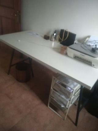 scrivania in vendita